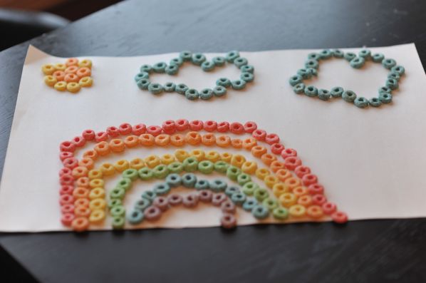 Fruit Loop Art | mommyapolis