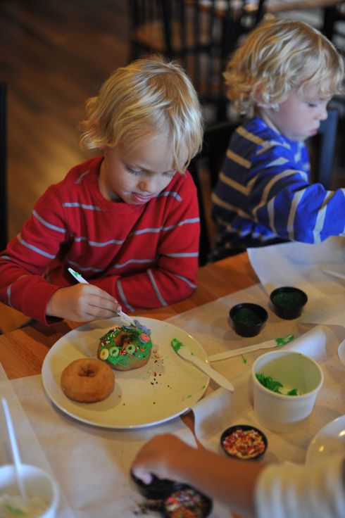 Donut Themed Birthday… | mommyapolis